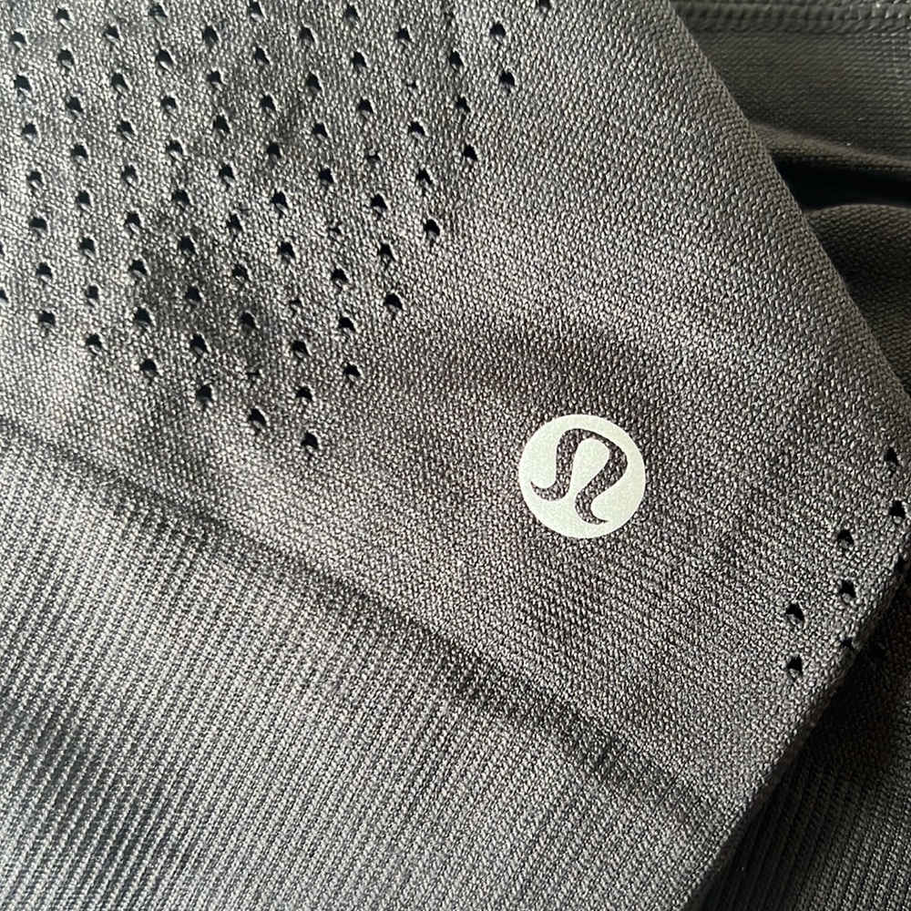 Lululemon Black Long Sleeve Perforated Shirt Size 4 - Gem